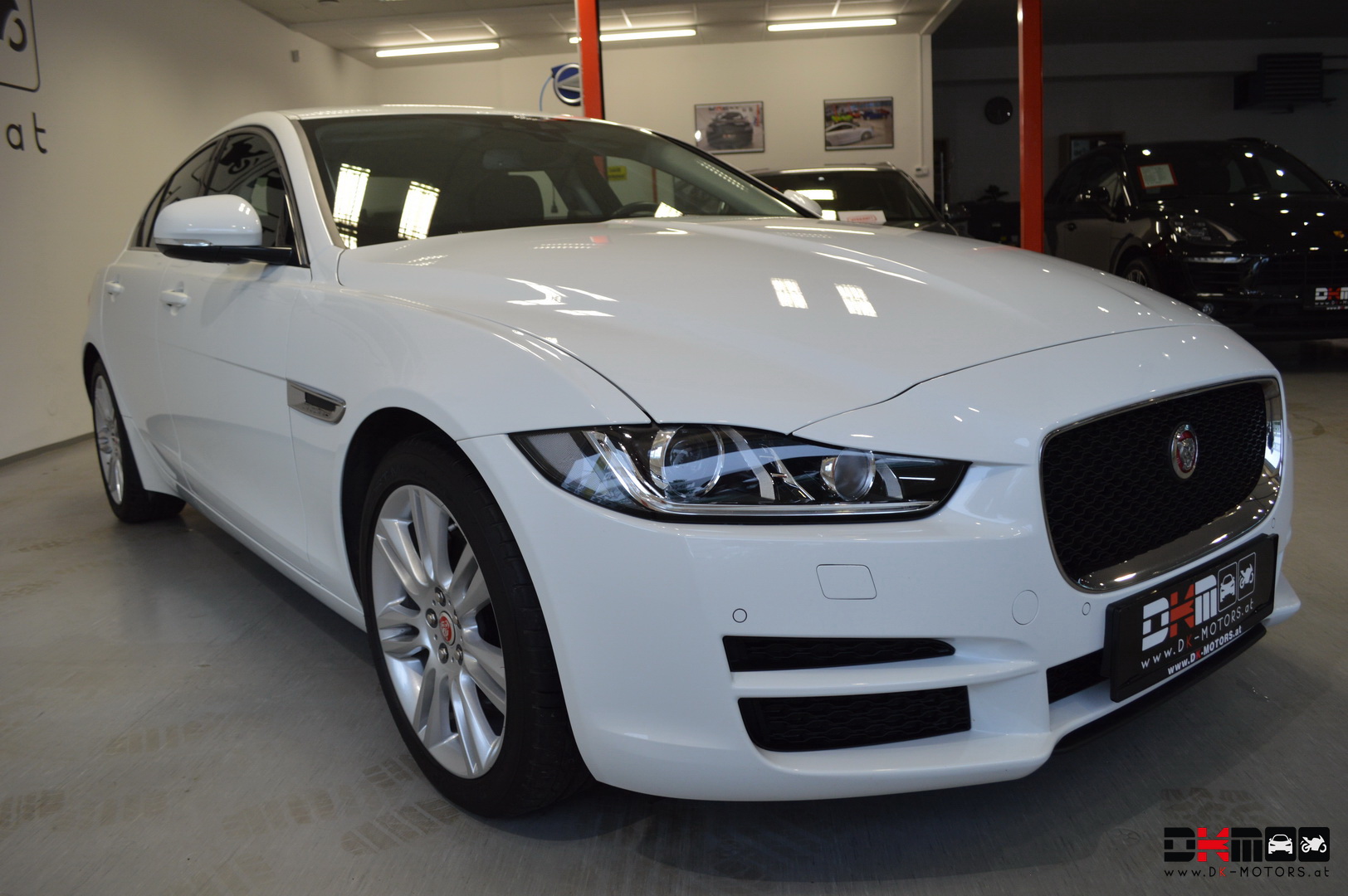 Jaguar XE 20d Prestige Autom.