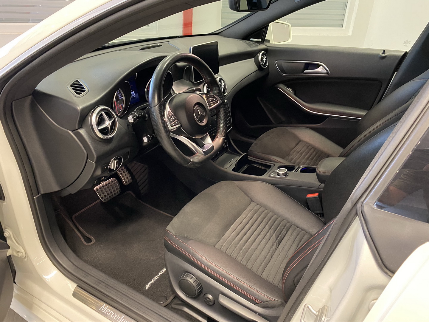 Mercedes CLA 250 4-Matic Shooting Brake AMG Line