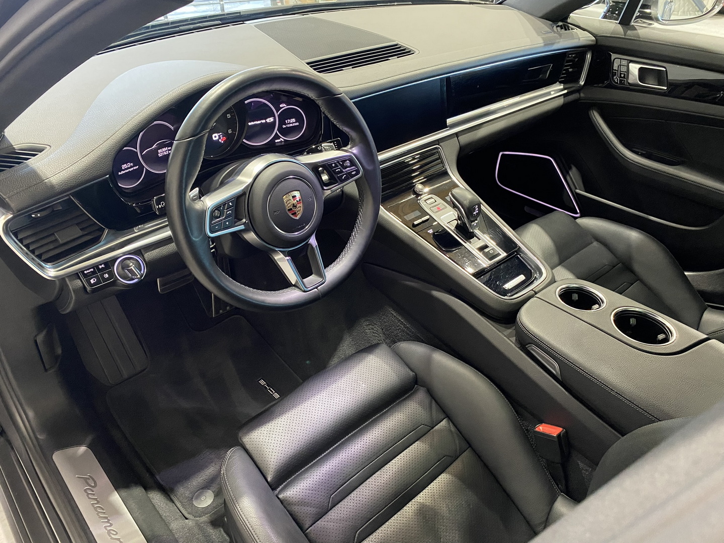 Porsche Panamera 4S Diesel V8