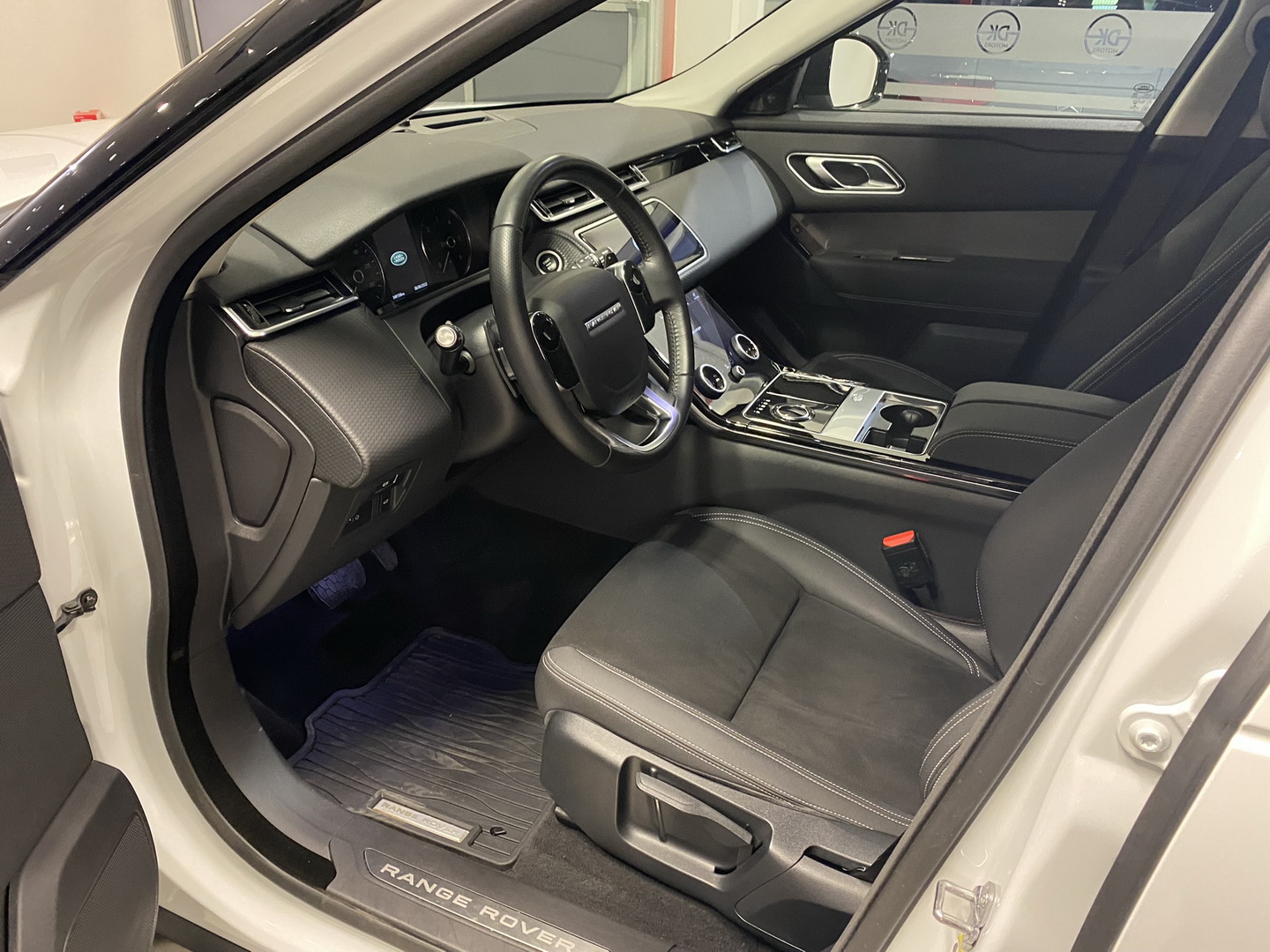 Land Rover Range Rover Velar D180