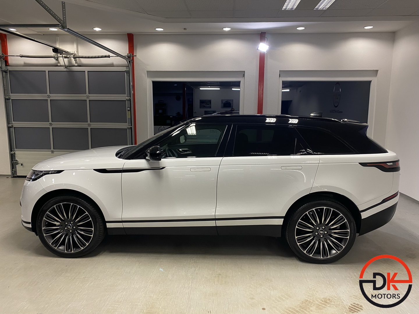 Land Rover Range Rover Velar D180