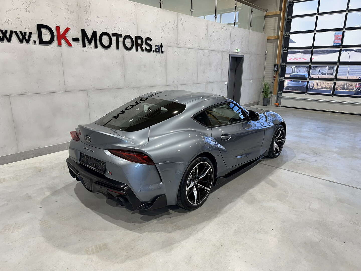 Toyota Supra GR MK5 grau 2021
