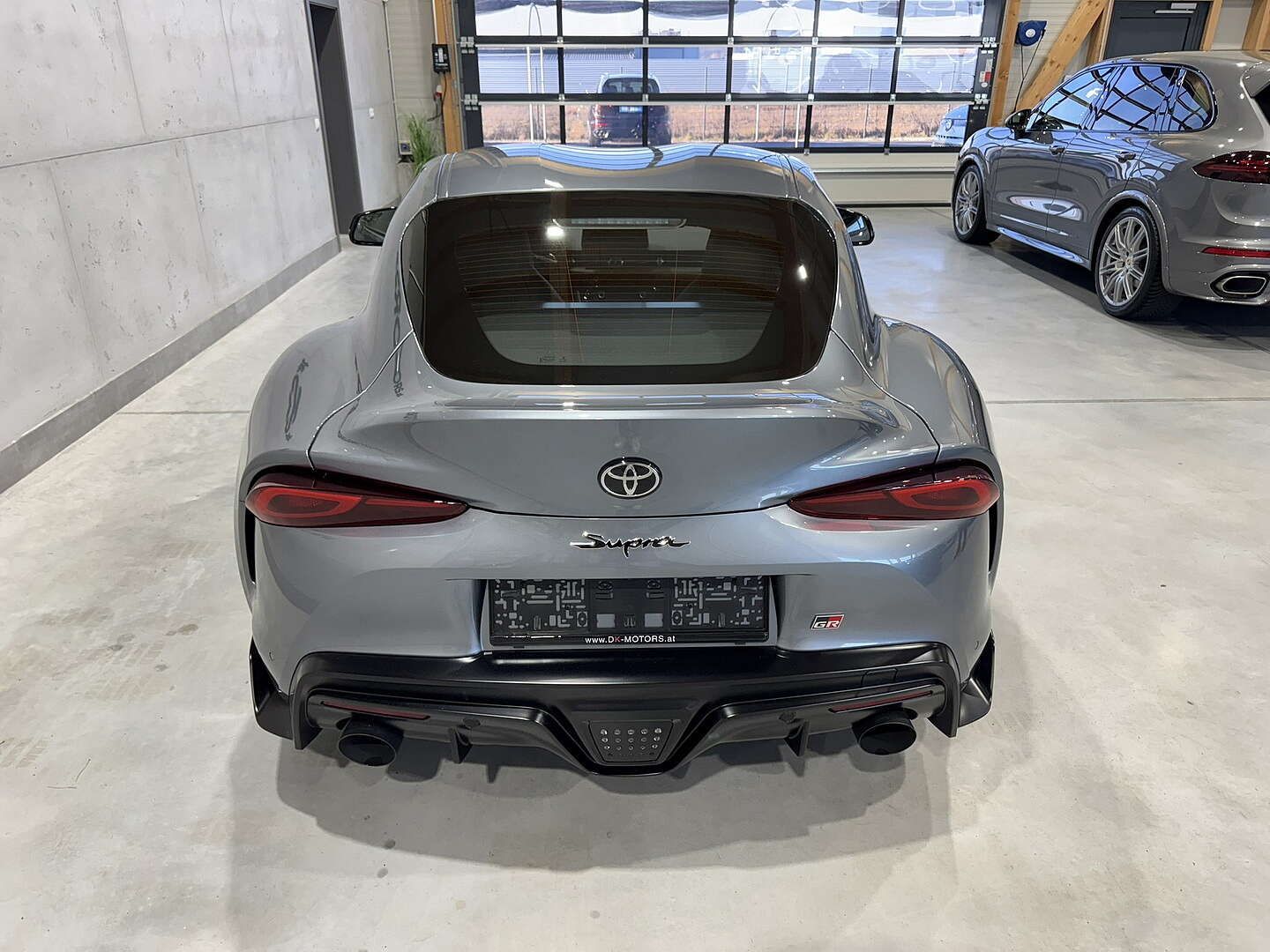 Toyota Supra GR MK5 grau 2021