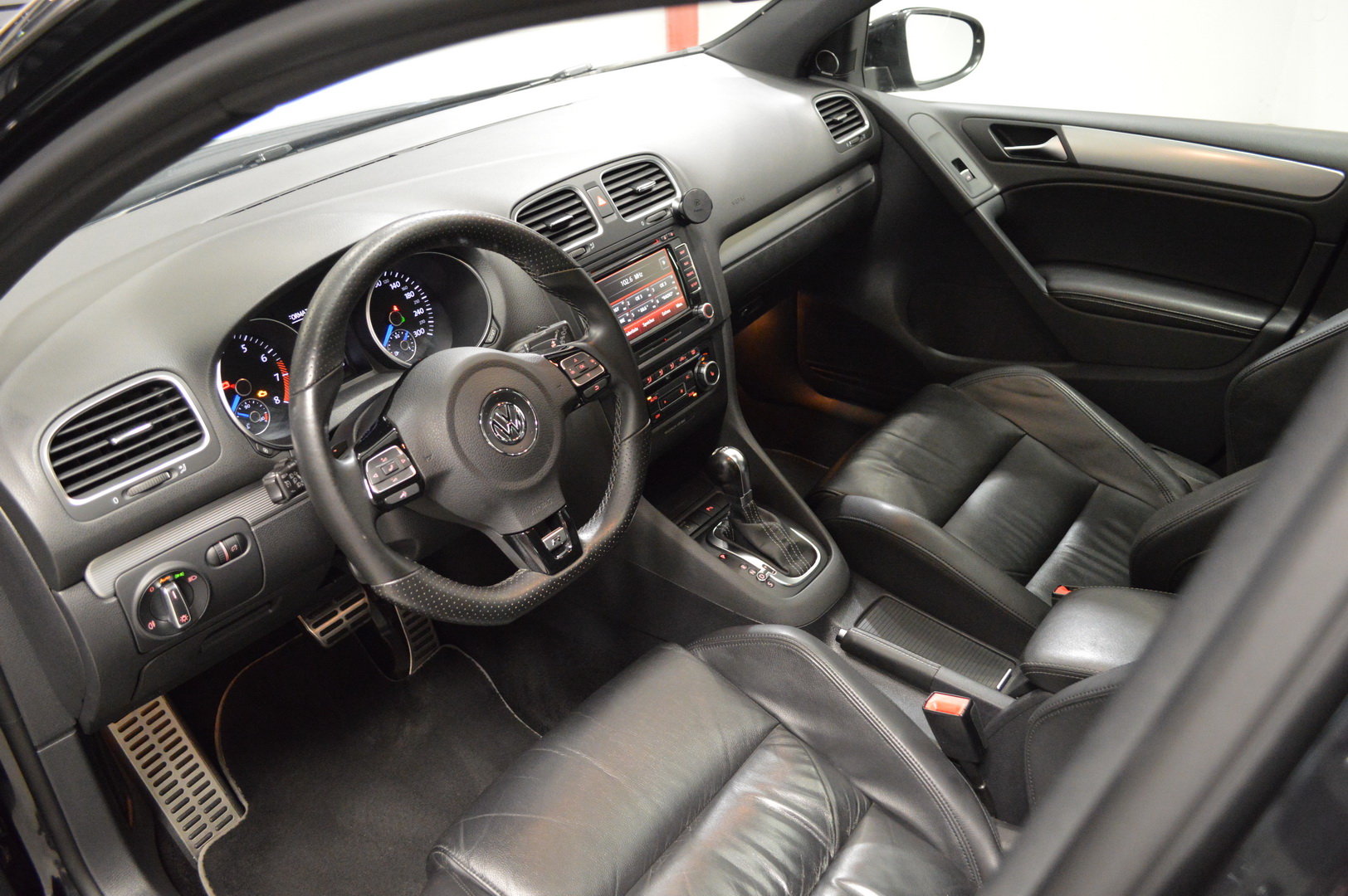 VW Golf 6R DSG schwarz 5trg