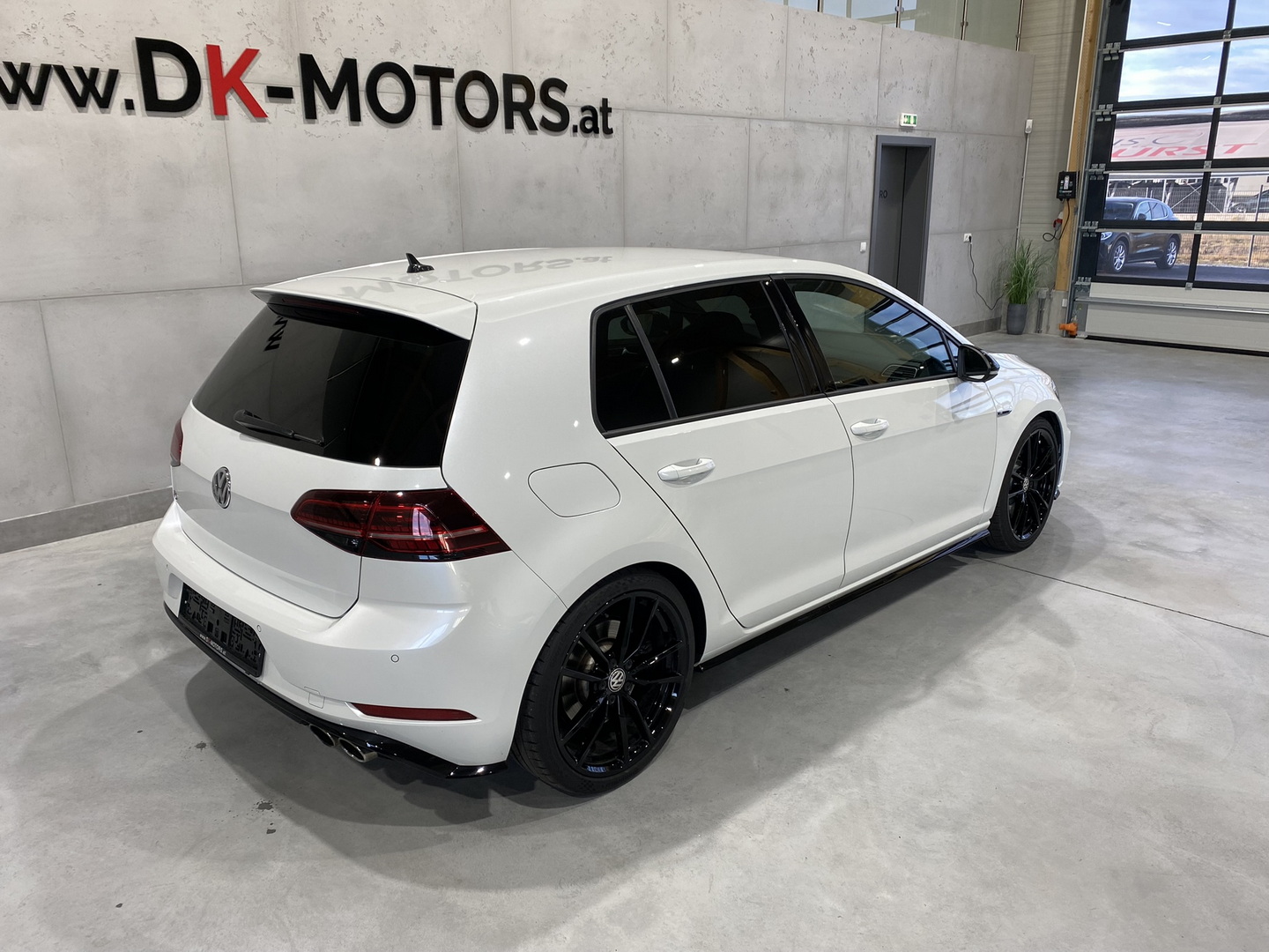 VW Golf 7R DSG FL Oryxweiss