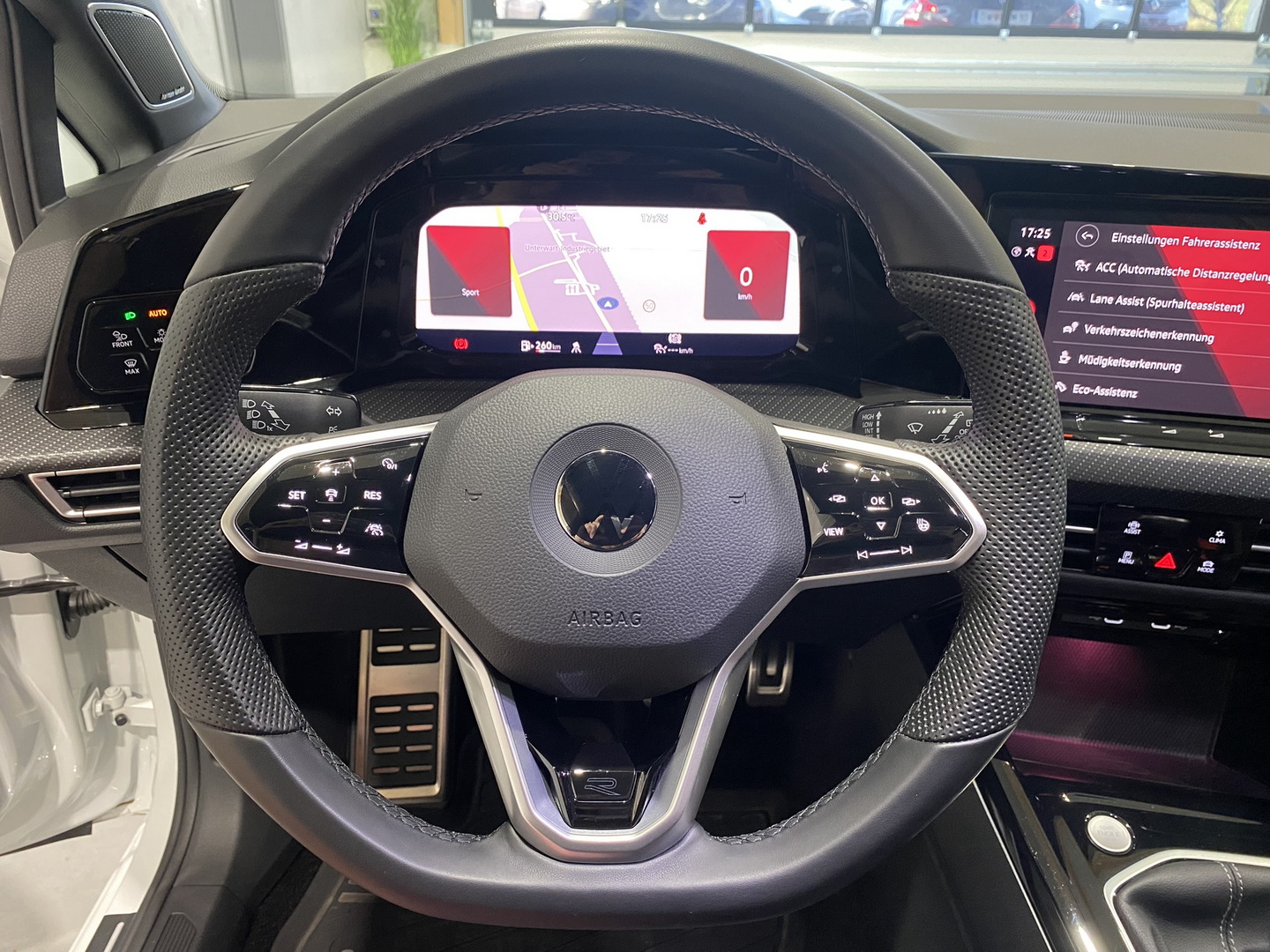 VW Golf 8 R-Line 1,5 TSI