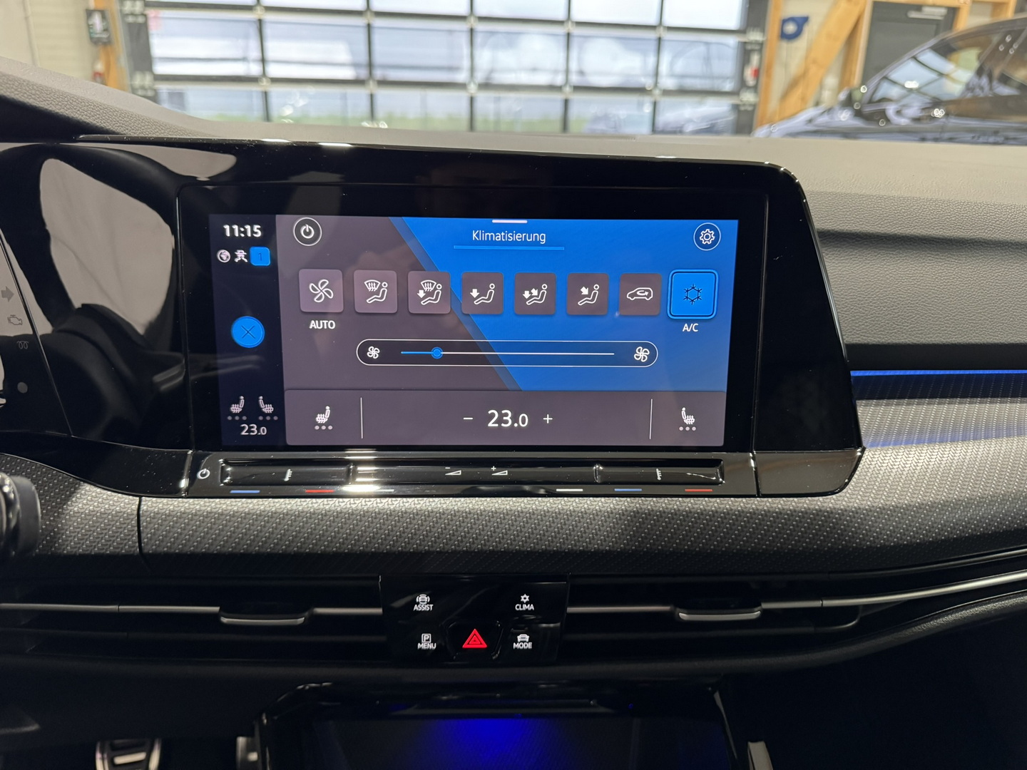 VW Golf 8 R-Line 1,5 TSI grau