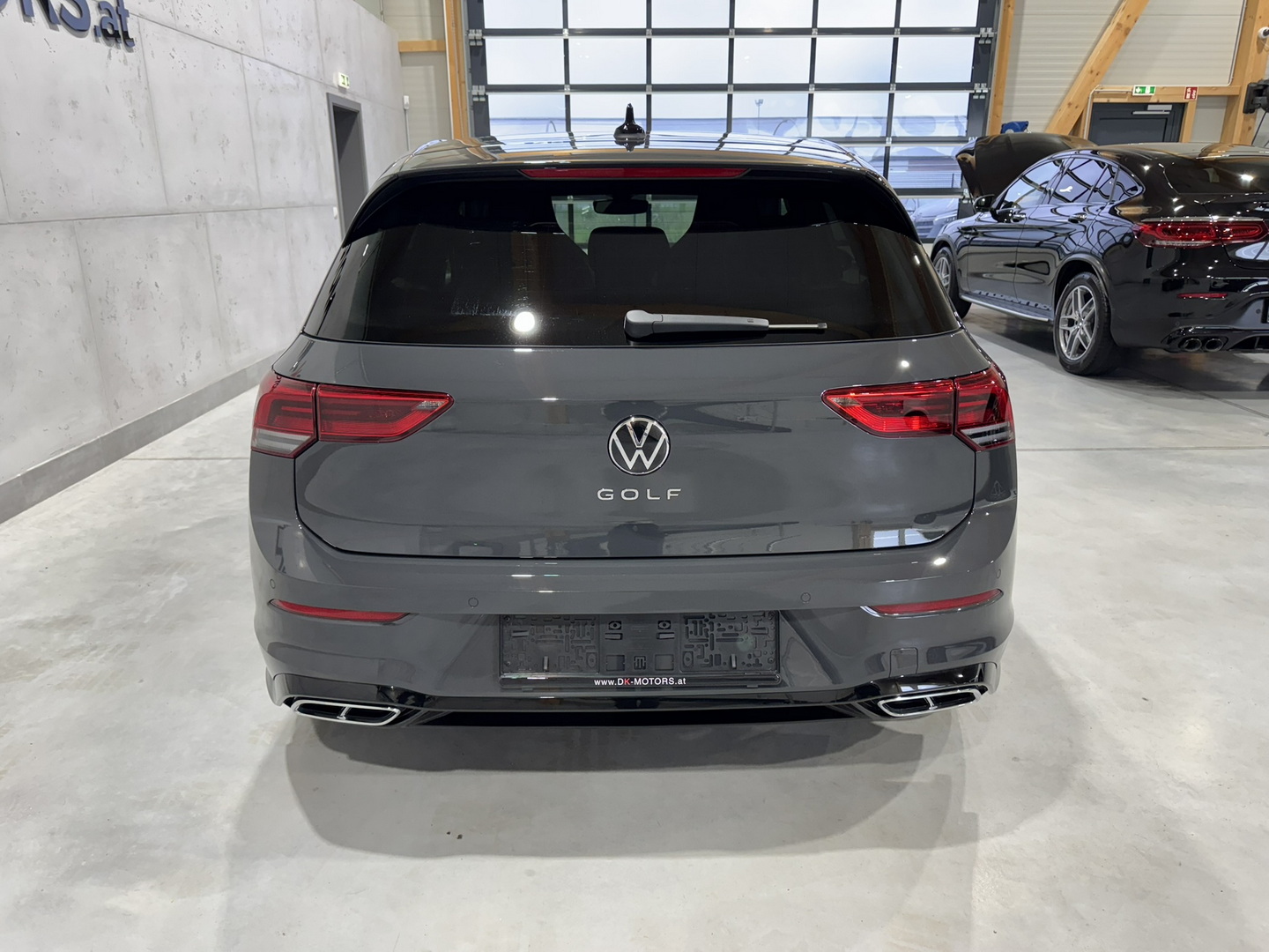 VW Golf 8 R-Line 1,5 TSI grau